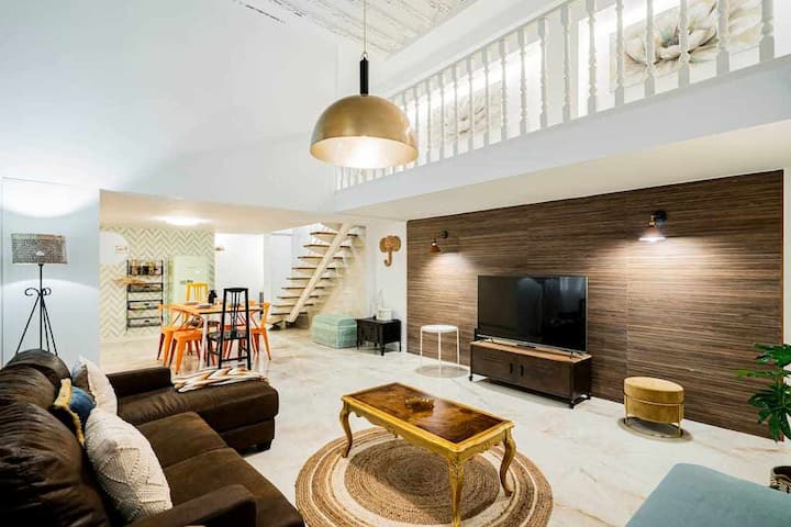 Charming Duplex-completely Renovated Brand New - Madrid