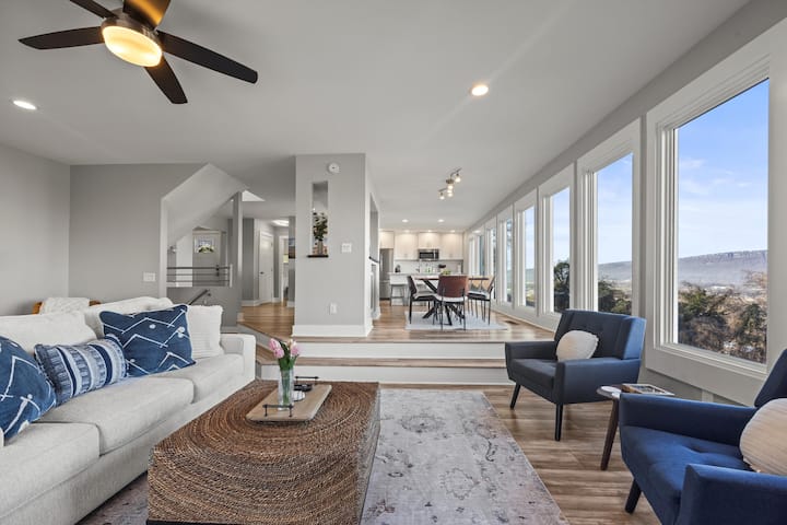 Crestview Heights | Downtown City Views | Hot Tub - Chattanooga, TN