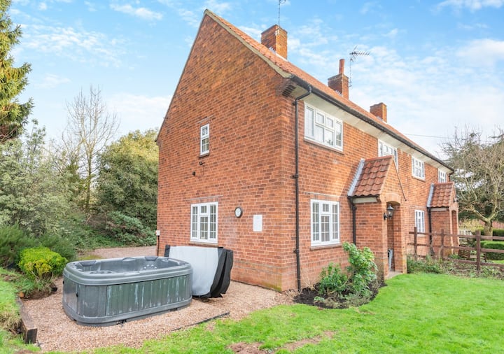 Strawberry Cottage - Southwell - Southwell