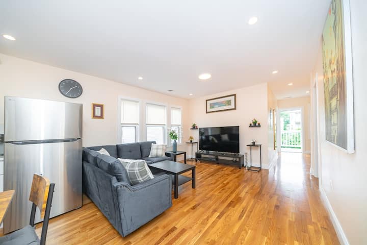 Modern 3br Boston W/parking| Fenway & Airport 30/3 - Boston, MA