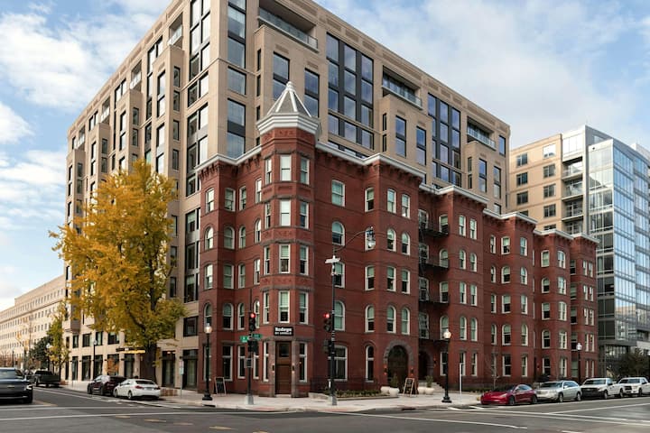 Spanish Farmhouse Vibes At Arrels Restaurant - Washington, DC