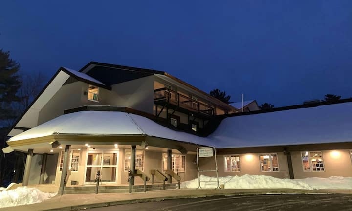 Indoor Pool, Sauna & Hot Tub - Iron Mountain, MI