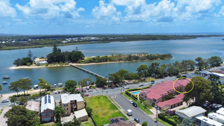 Quiet Waters Riverfront Escape - Maroochydore