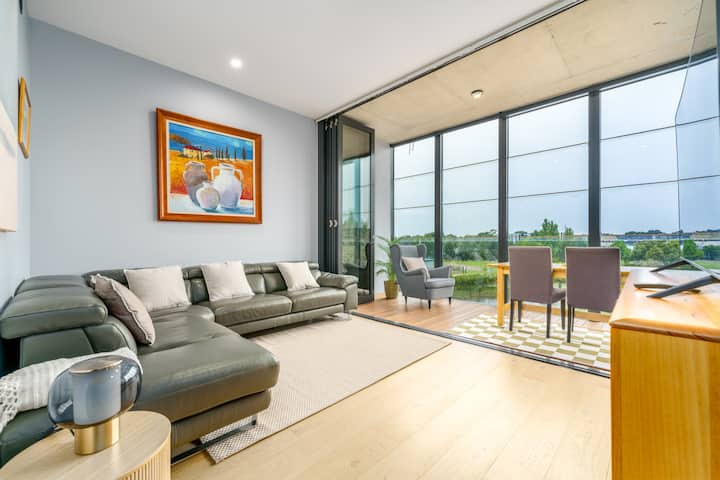 Prime And Stylish Stay In Kingston Foreshore - Queanbeyan