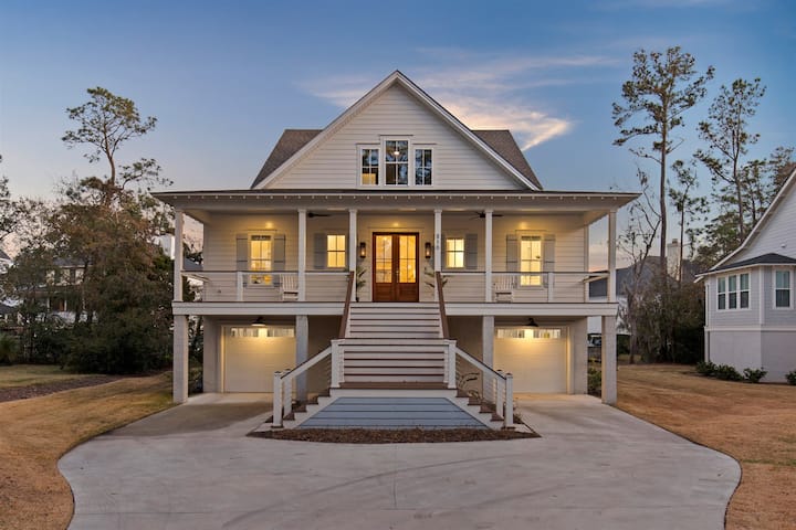 3bd/2.5ba, Near Tybee & Sav, Sleeps 8, Game Room - Wilmington Island, GA