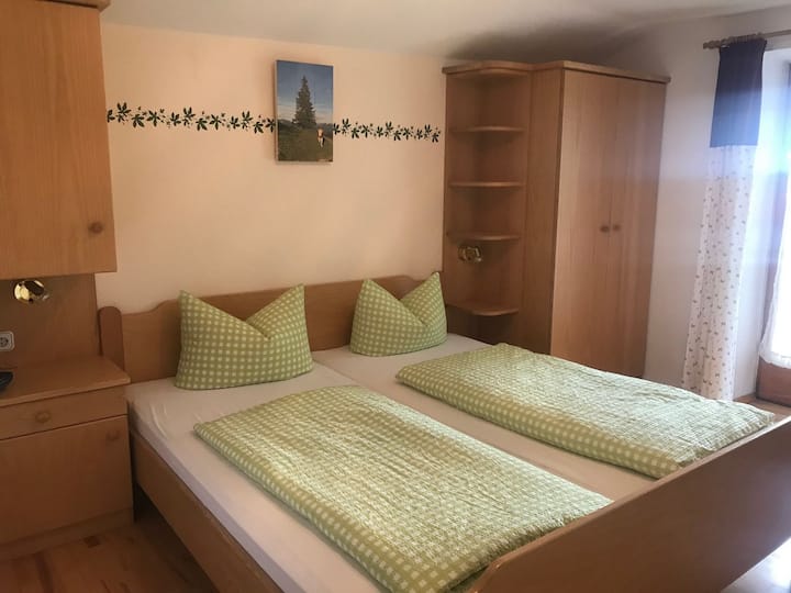 Doppelzimmer 5, Ca.15 Qm Mit Balkon Bis 2 Personen - Grassau