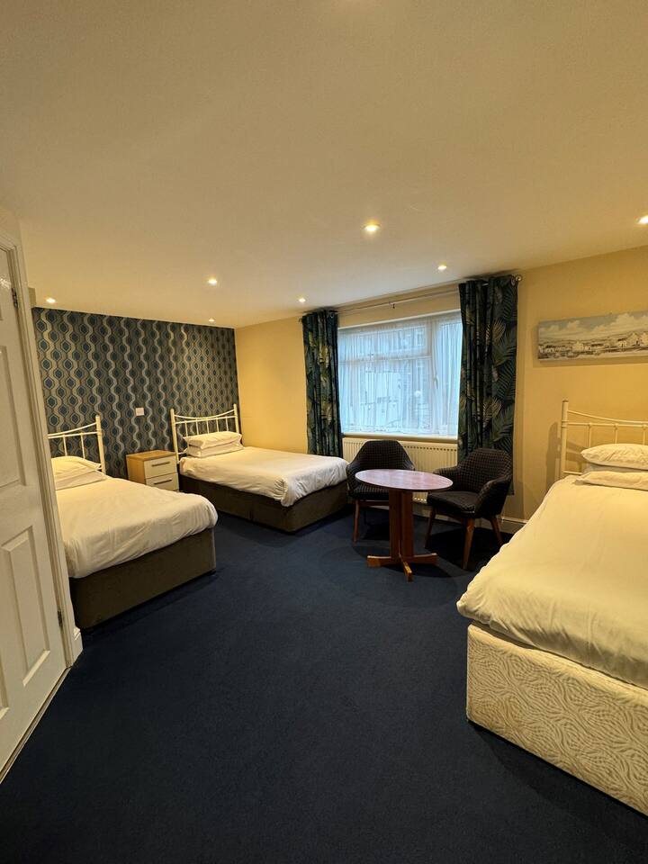 Standard Triple Room - Eastbourne