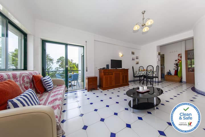 B09 - Beach Street Apartment In Lagos - Lagos