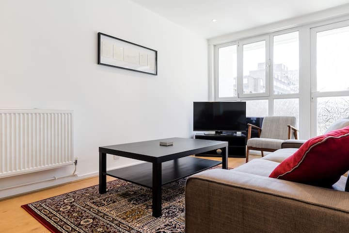 Bright And Charming 4bd Family Haven In Kennington - Londres