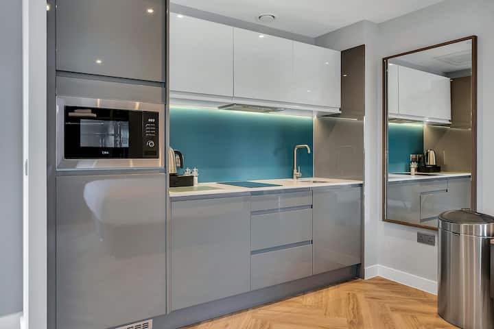 Close To Edinburgh Playhouse - Edinburgh