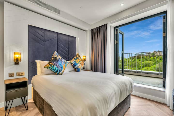 Balcony And Easy Access To Murryfield Stadium - Edinburgh, UK