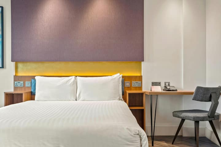 Spacious Studio Near London Stadium - Ilford