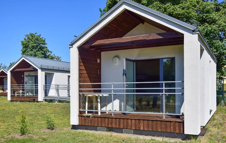 Awesome Home In Nowe Warpno - Altwarp