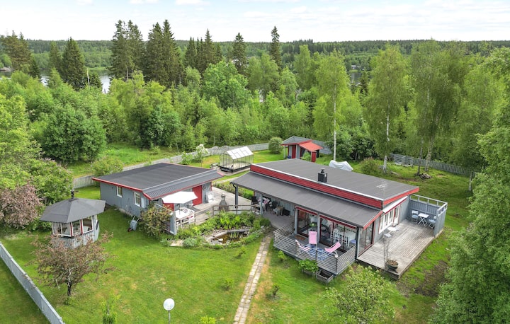 3 Bedroom Beautiful Home In Umeå - Umeå
