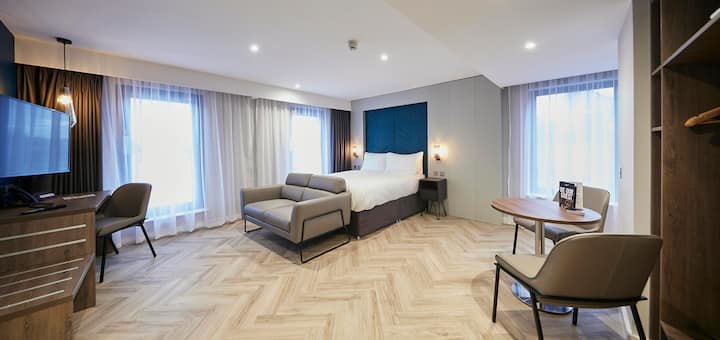 Studio Near Walking/cycling Paths - York