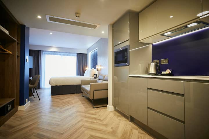 Picturesque Riverside Location - York, UK