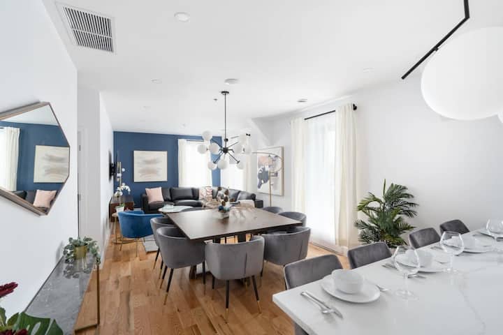 Upscale 2floor 4bdrs/4ba Plateau+parking - Montreal