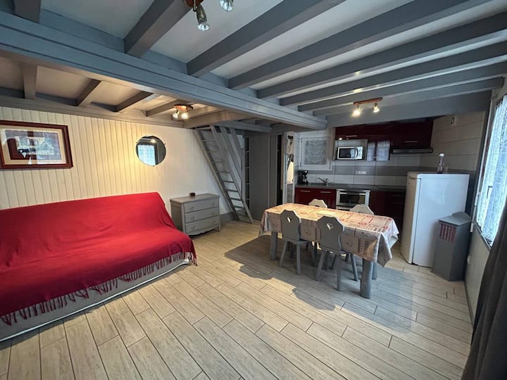 Chalet Typique De Métabief Pour Vos Vacances En Fa - Métabief