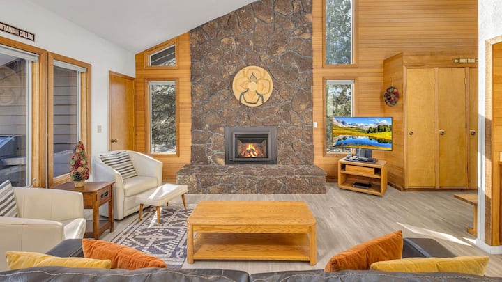 Two Bedroom Condo Located In Heart Of Sunriver, Up - Sunriver, OR