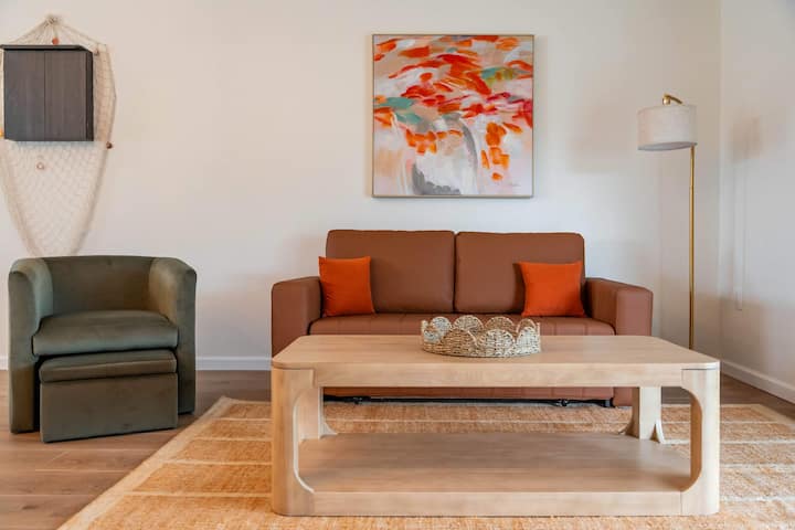 Fire Pit Fun | Arcade Games | Pet-friendly Stay - Anna Maria Island, FL