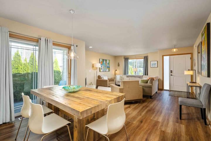 Incredible Seaside Escape, Pet Friendly, Two - Seaside Aquarium, Seaside