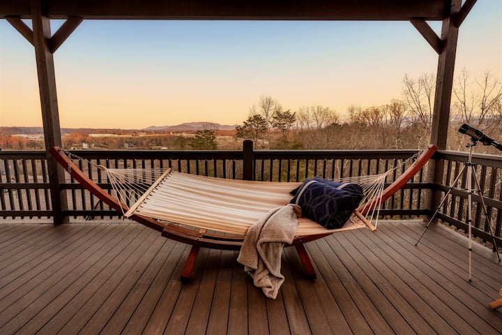 Open Skydeck With Spectacular View And Hot Tub - Sevierville, TN