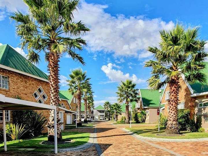 Guest Studio, The Business Lodge, Secunda - Secunda