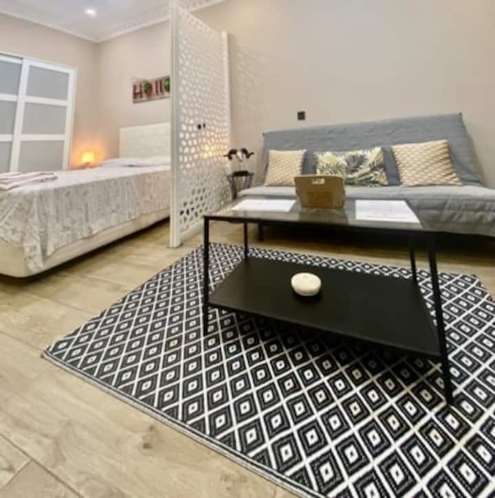 Flat With Terrace In Puerta De Toledo - Madrid