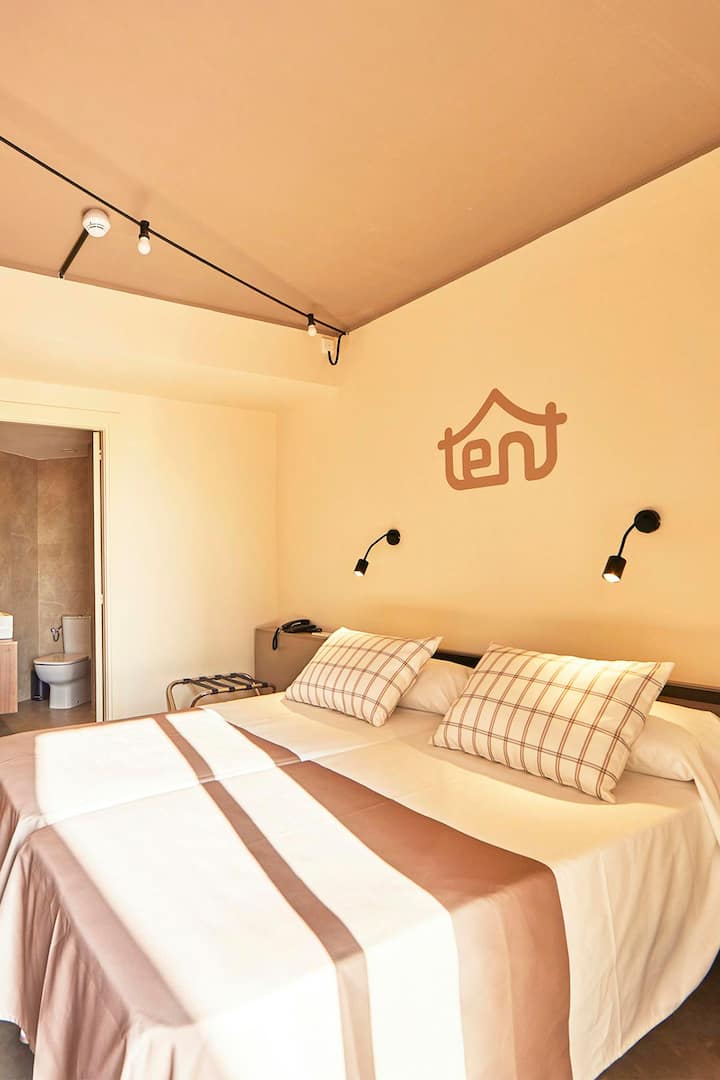Stylish B&ub (Bed & Unlimited Brunch) By Tent - El Toro