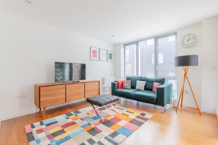 Modern 1bd Flat, 6 Min Walk To Old Street Station - London