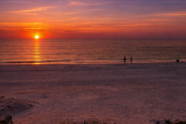 Stay On The Beach Free Parking Direct Beach Access - Indian Rocks Beach, FL