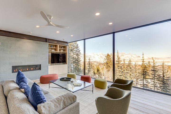 1 Mi To Downtown Jackson: Modern Retreat W/ Views - Jackson, WY