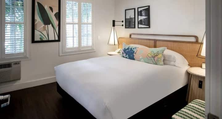 Furnished Patio For Sipping Coffee Or Wine - Key West, FL
