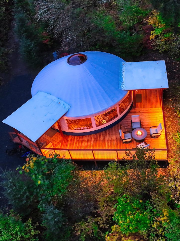 Loowit (Mt. St. Helens) Yurt - Carson, WA