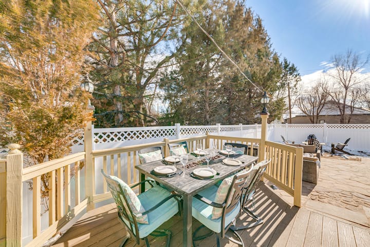 Historical Dtwn Loveland Home W/ Wraparound Porch! - 러브랜드