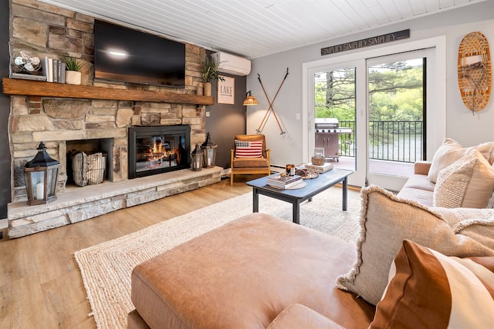 Bright Waterfront Retreat W/ Fire Pit - Lake Sunapee, NH