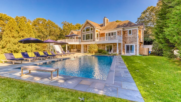 4br/4.5ba: East Hampton, Fireplace, Close To Beach - Sag Harbor, NY