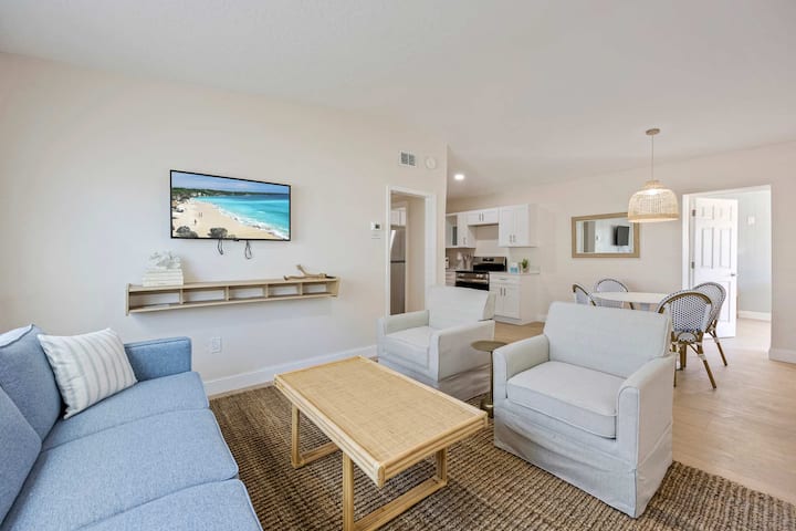 Welcome To The Drift – Your Laid-back Beach Escape - Cocoa Beach, FL