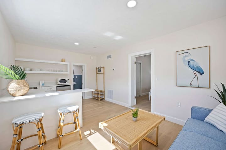 Welcome To The Drift – Your Laid-back Beach Escape - Cocoa Beach, FL