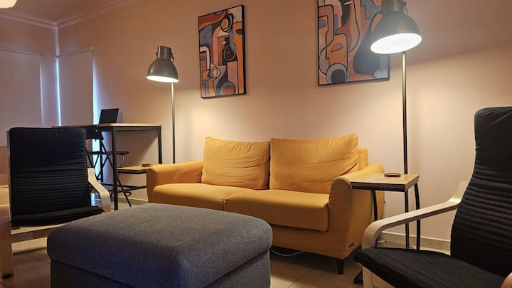 Stay: Velvet Apartment|3br| Desk|wifi|balcony - 利馬索爾區