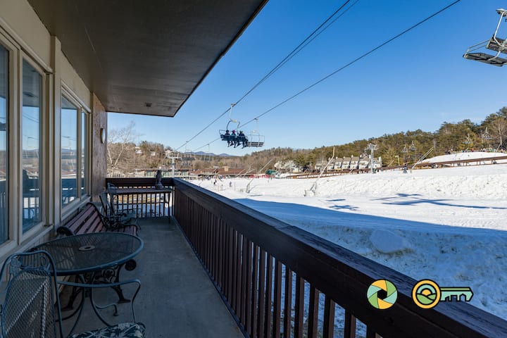 Hearthstone Hideout | On The Slopes! - Lost River State Park, Mathias