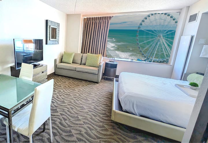 Ocean Front Luxury | Queen Bed - Atlantic City, NJ
