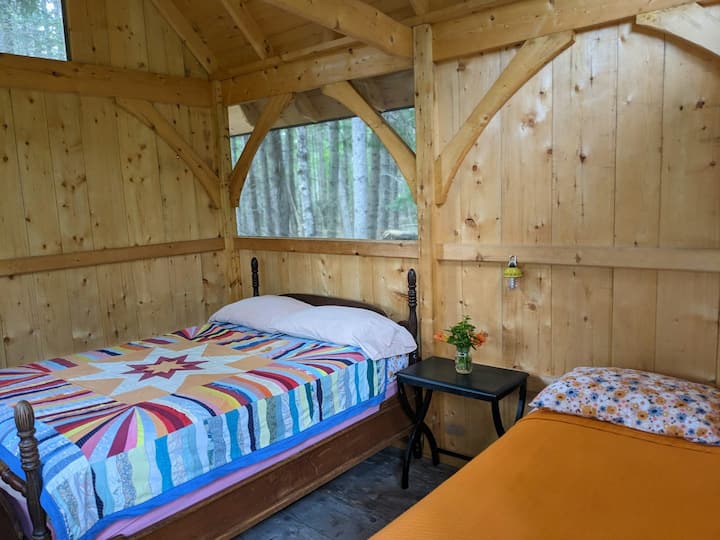 Aurora Hut At Deer Isle Hostel - Deer Isle, ME