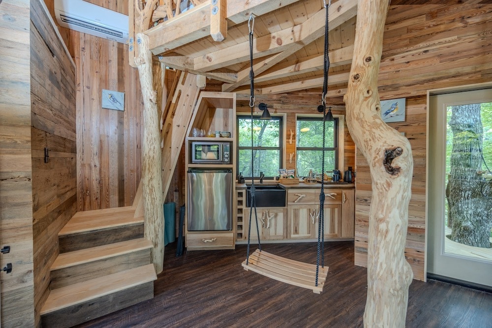 Custom Treehouse with Private Waterfalls & Hiking - Treehouses for Rent ...