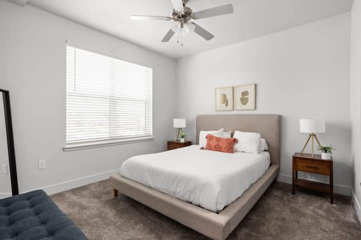 Cozysuites Modern 2br, Nora Indianapolis #11 - Indianapolis, IN