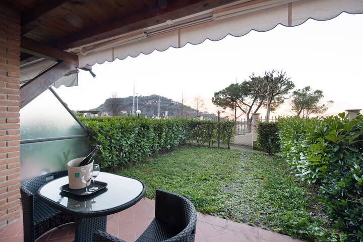 Lake And Love - Iseo