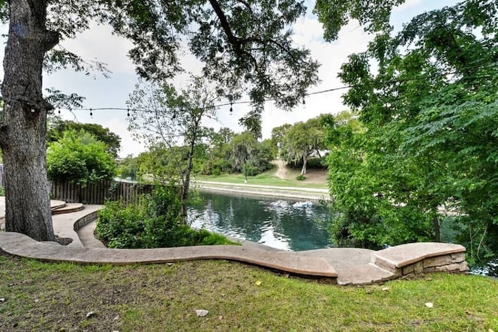Comal River #405 – Luxurious 4br Home! - New Braunfels, TX