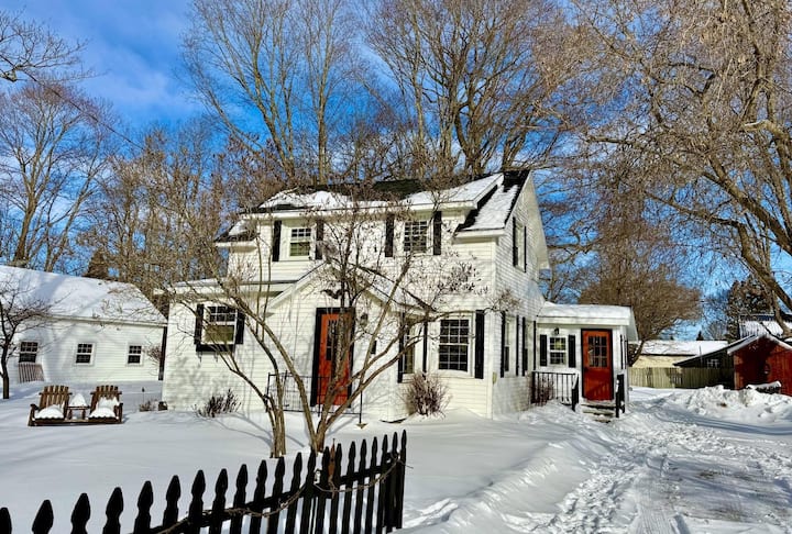 Church House On Drummond Island - Drummond, MI