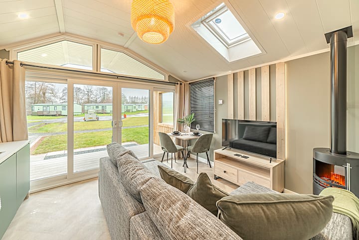 Luxury Glamping "The Snug" - 1 Bedroom - Leominster