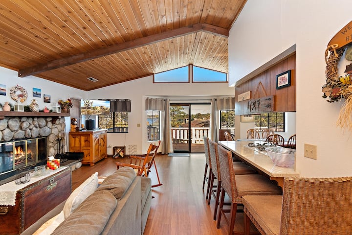 Casa Lago: Lake Views! Pool Table! - Big Bear Lake, CA